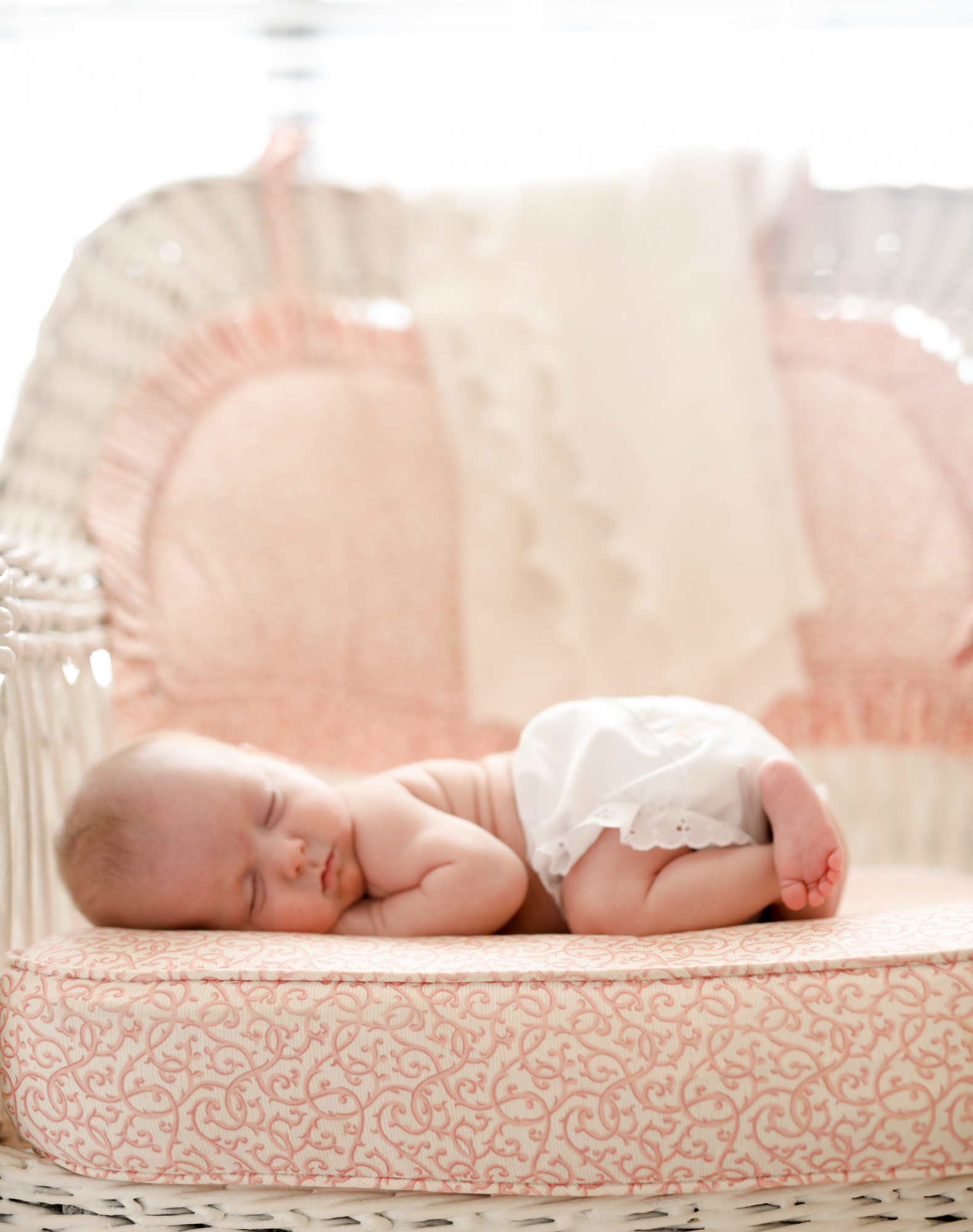 Newborn Photos + A Beautiful Heirloom Baby Gift Idea