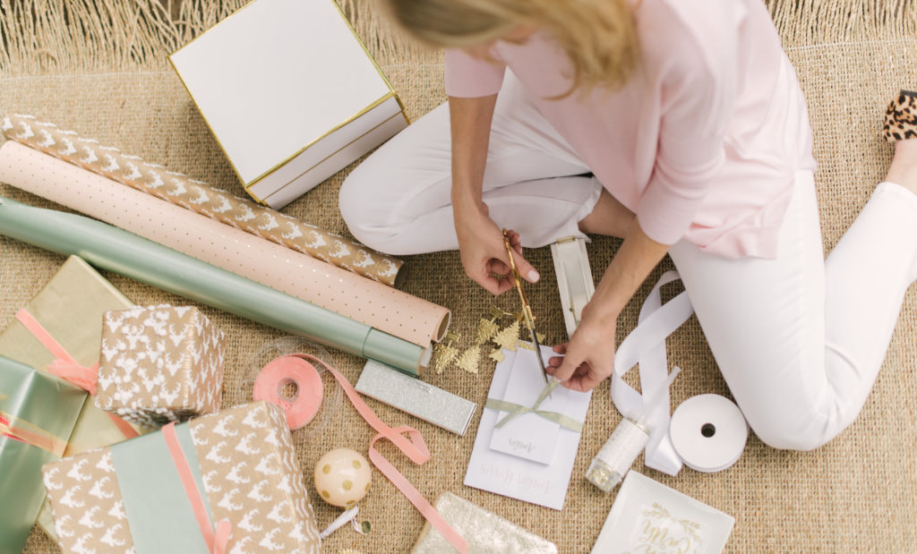 How to Wrap Gorgeous Gifts!