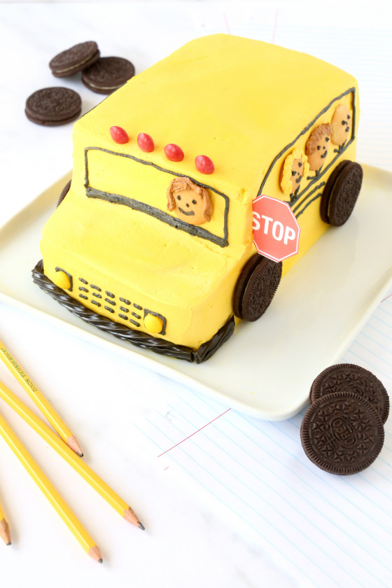 How to Make a School Bus Cake!