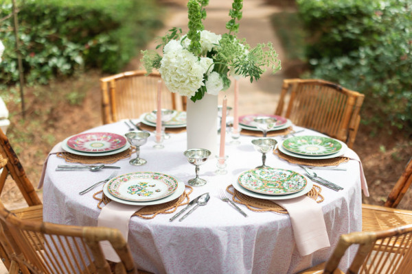 Simply Lovely: Outdoor Spring Table Inspiration | Do Say Give